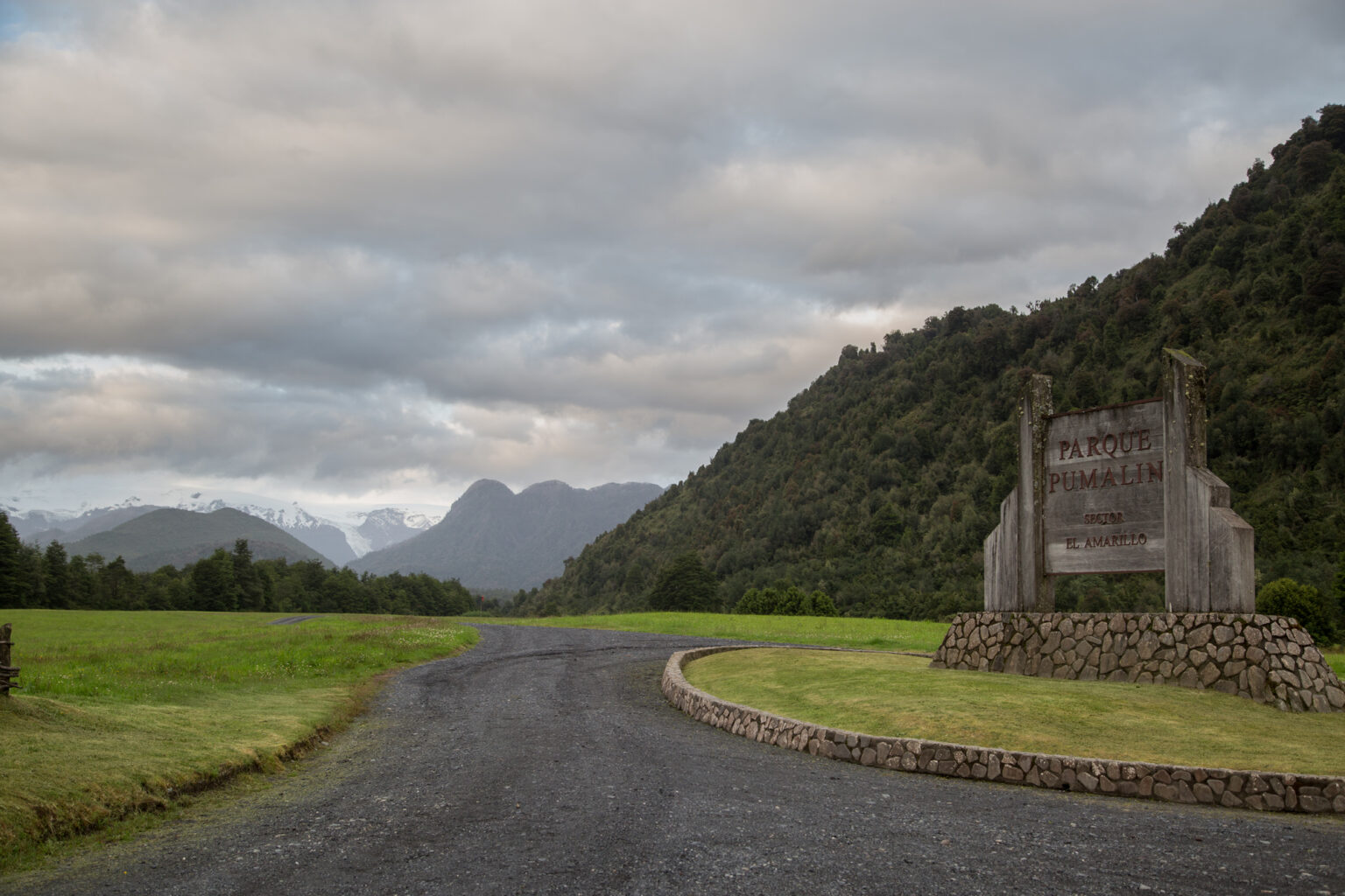 Publican libro de Parque Nacional Pumalín Douglas Tompkins - Fundación ...