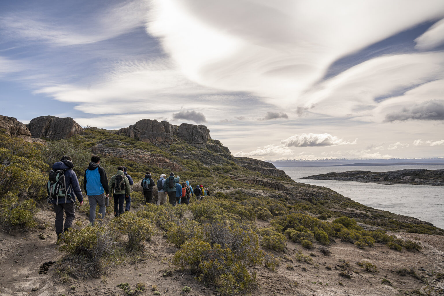 Formando guías de turismo y conservación en Chile Chico: El valor de ...